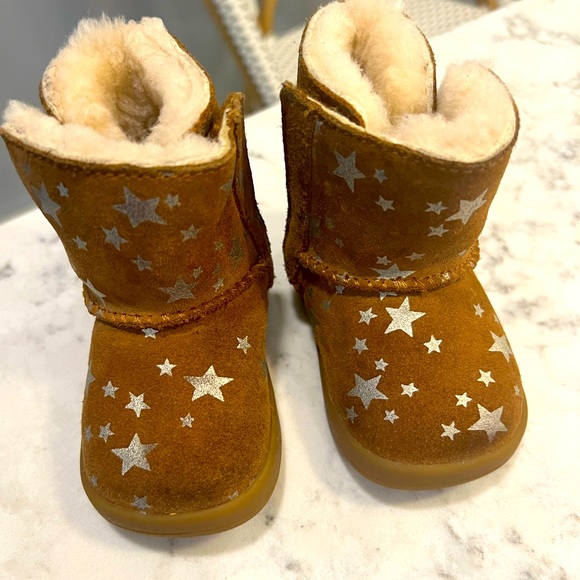 UGG | Shoes | 23 Uggs | Poshmark